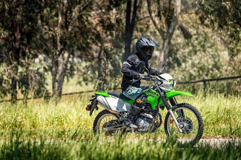 New KLX230R 2023 Diluncurkan, Makin Sporty
