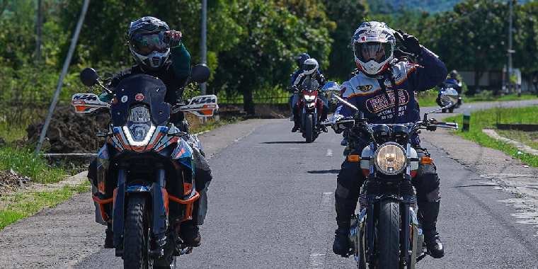 Married Couples Motorbike Club